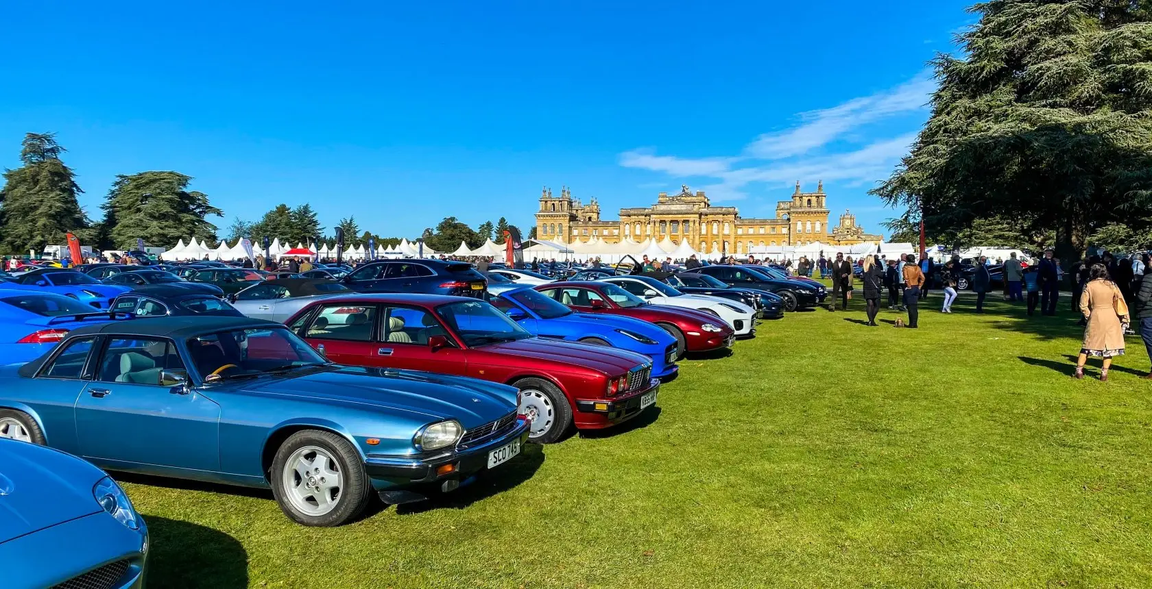 Jaguar Enthusiasts bask in autumnal sunshine at Salon Privé - jec.org.uk