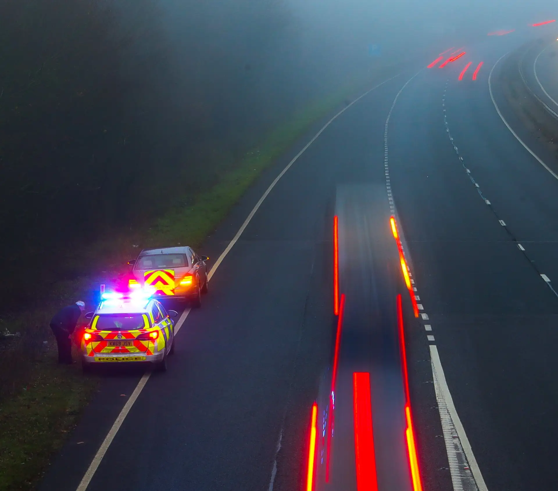 Be seen screen: a safer alternative to the warning triangle - jec.org.uk
